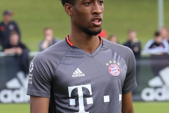 Kingsley Coman Joins Cristiano Ronaldo & João Félix in Stunning Al ...